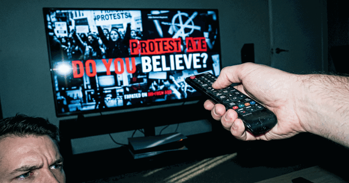 12 Controversial Commercials That Changed Advertising (Lessons & Outcomes)